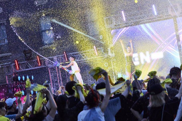 USJ×HYBE、びしょ濡れダンスナイト開幕「想像を超えてました！」【BTSら9組楽曲一覧あり】：山陽新聞デジタル｜さんデジ