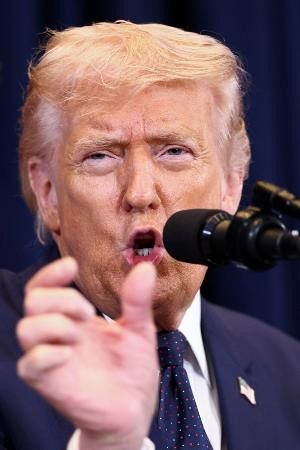 イラン、ホルムズ海峡に機雷か 米CNN報道、トランプ氏は警告：山陽新聞デジタル｜さんデジ