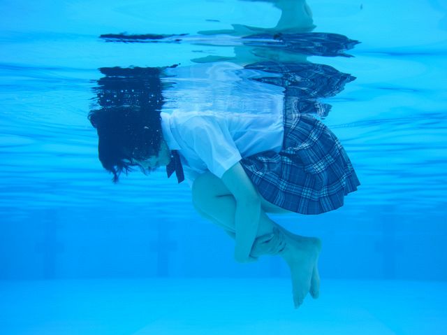 均一な制服の下に隠さた個性 『SCHOOLGIRL COMPLEX』最新作7年ぶりに発売：山陽新聞デジタル｜さんデジ