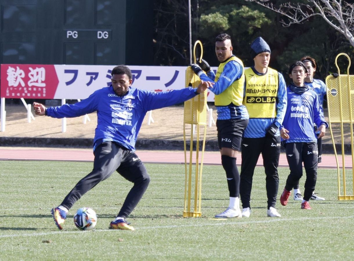 【宮崎キャンプ第16日】攻守に分かれ、入念に連係確認 休養日明けで動き軽快：FAGIGATE｜ファジゲート