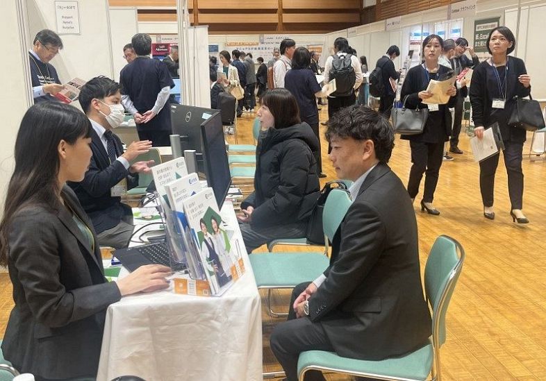 最新DXツール紹介 ちゅうぎんFGが岡山でフェア：山陽新聞デジタル｜さんデジ